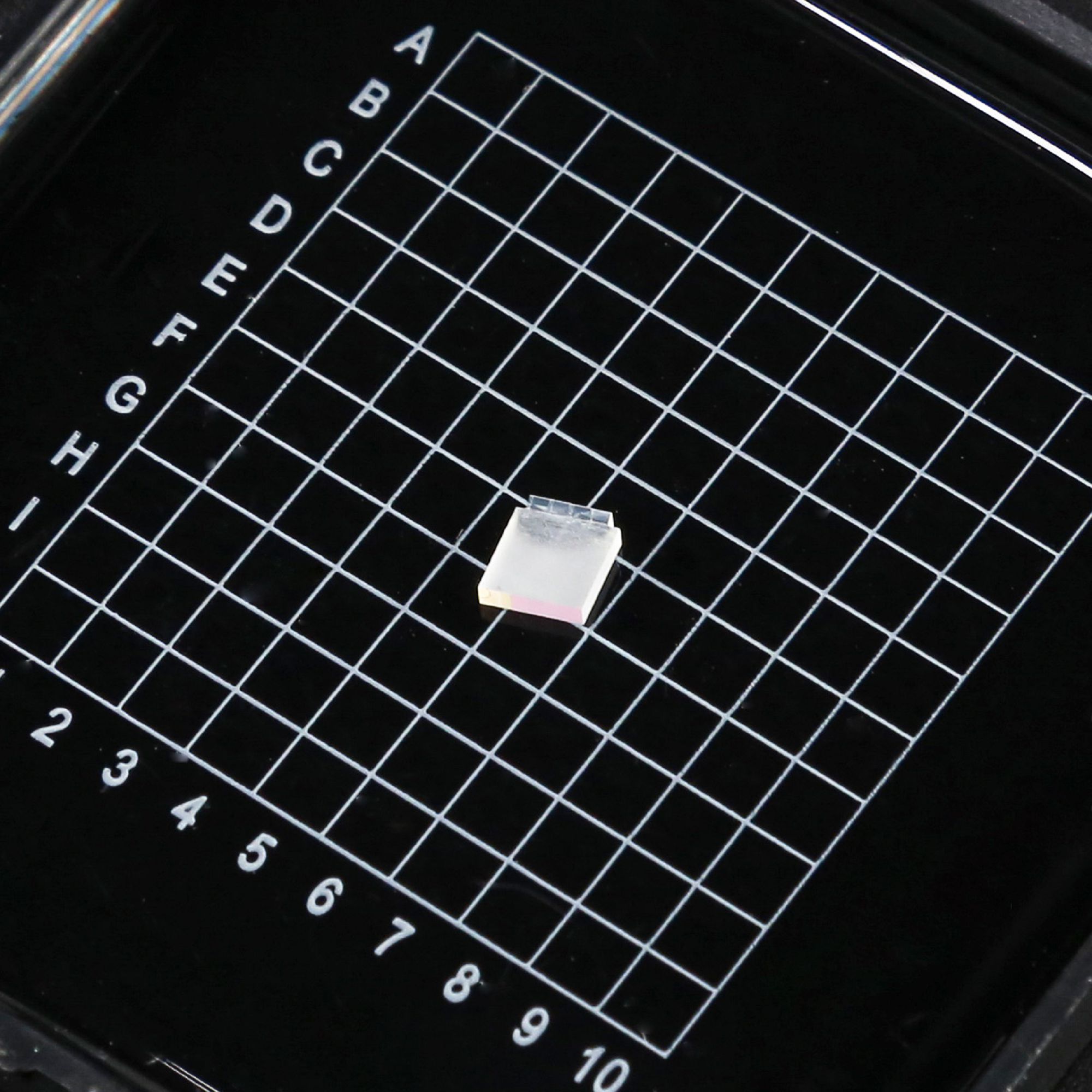 CWDM4 Z-BLOCK mux demux sub-assembly wih low IL and high parallelism ...