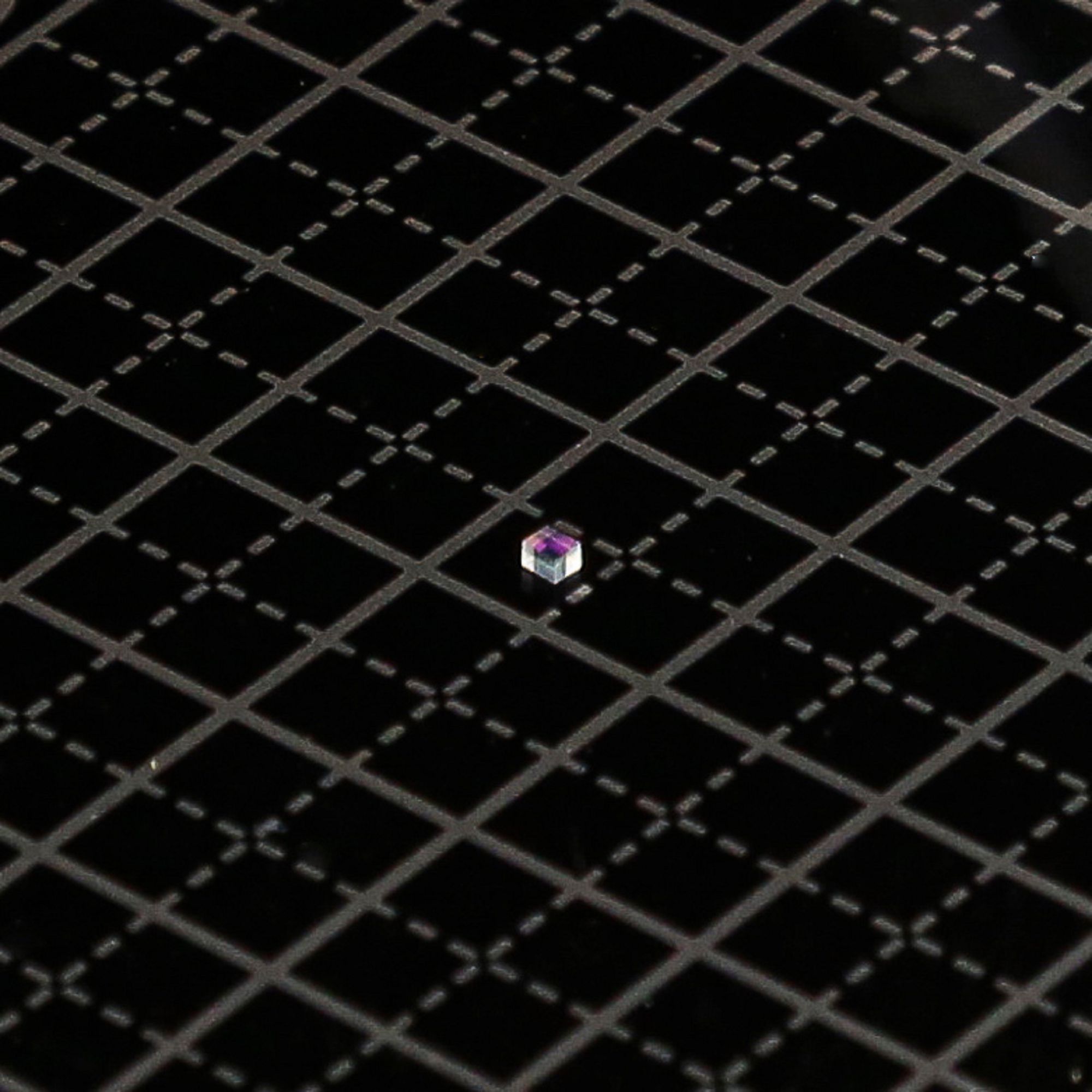 应用于CWDM Z-BLOCK 的全波或半波CWDM粗波分复用滤波片，光谱指标优异、面型尺寸精准和可靠性高，入射角AOI 8度或13.5 度或定制