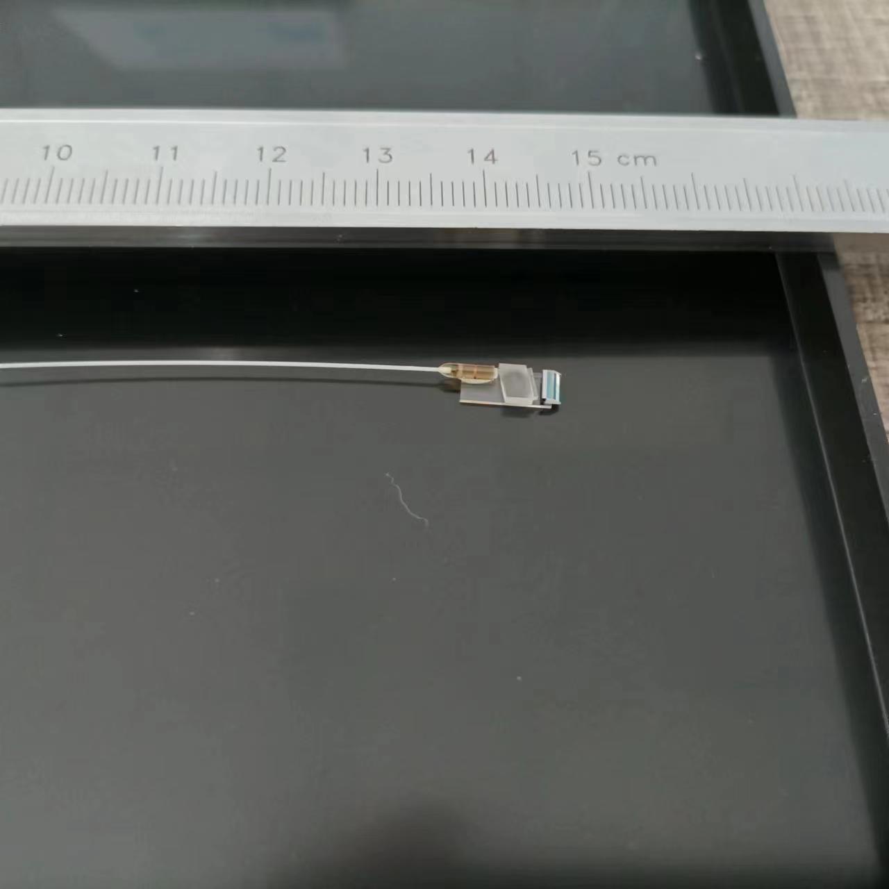 基于CWDM 4 z-block Demux 的一体化TFF集成光组件，包295nm-1309nm,800GHz间隔，光束平行度高，通道隔离度 ...